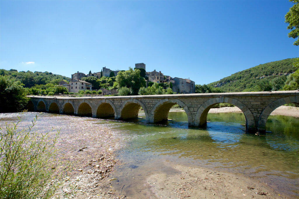 Montclus : un trésor médiéval au cœur de la Provence Occitane